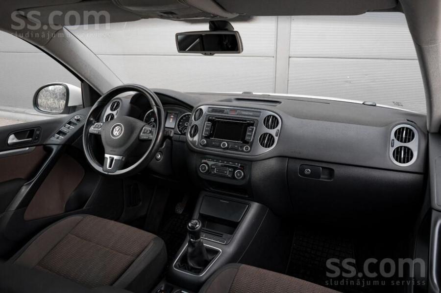 White Volkswagen Tiguan 2013 in Riga, with an engine capacity of 2.00 L and mileage of 0 thousand km for 6990 €, photo 13 on AUTOMOTO.COM.LV