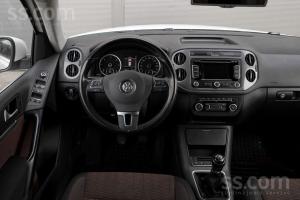 White Volkswagen Tiguan 2013 in Riga, with an engine capacity of 2.00 L and mileage of 0 thousand km for 6990 €, photo 16 on AUTOMOTO.COM.LV