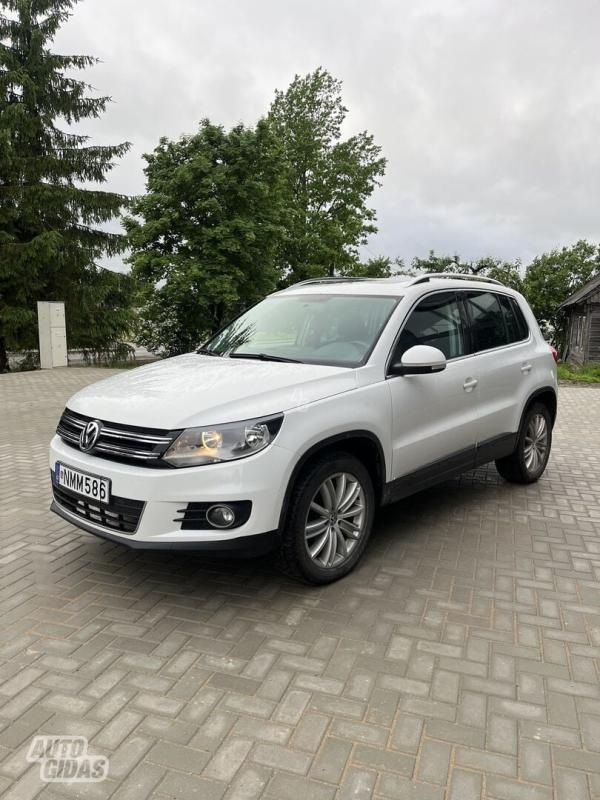 White Volkswagen Tiguan 2013 in Silale, with an engine capacity of 2.00 L and mileage of 195 thousand km for 7500 €, photo 1 on AUTOMOTO.COM.LV