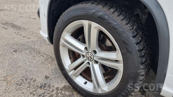Balts Volkswagen Tiguan 2013 Ogre, ar dzinēja tilpumu 2.00 L un nobraukumu 0 tūkst. km par 7970 €, foto 9 vietnē AUTOMOTO.COM.LV