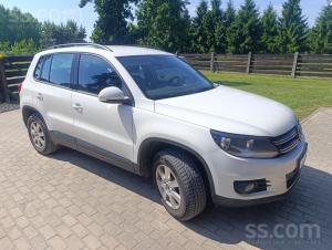 White Volkswagen Tiguan 2013 in Tukums, with an engine capacity of 1.40 L and mileage of 255 thousand km for 6500 €, photo  on AUTOMOTO.COM.LV