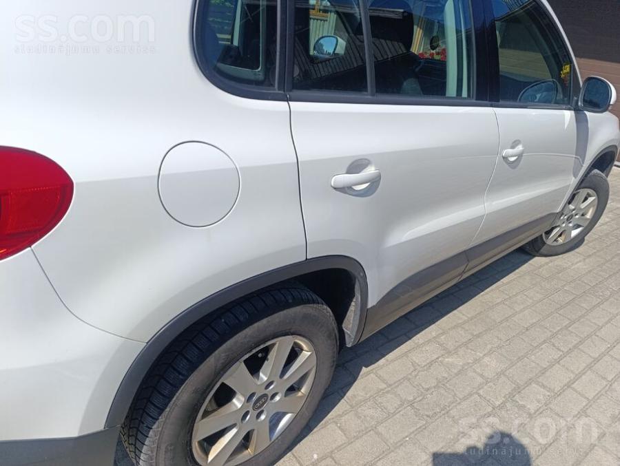 Balts Volkswagen Tiguan 2013 Tukums, ar dzinēja tilpumu 1.40 L un nobraukumu 255 tūkst. km par 6500 €, foto 3 vietnē AUTOMOTO.COM.LV