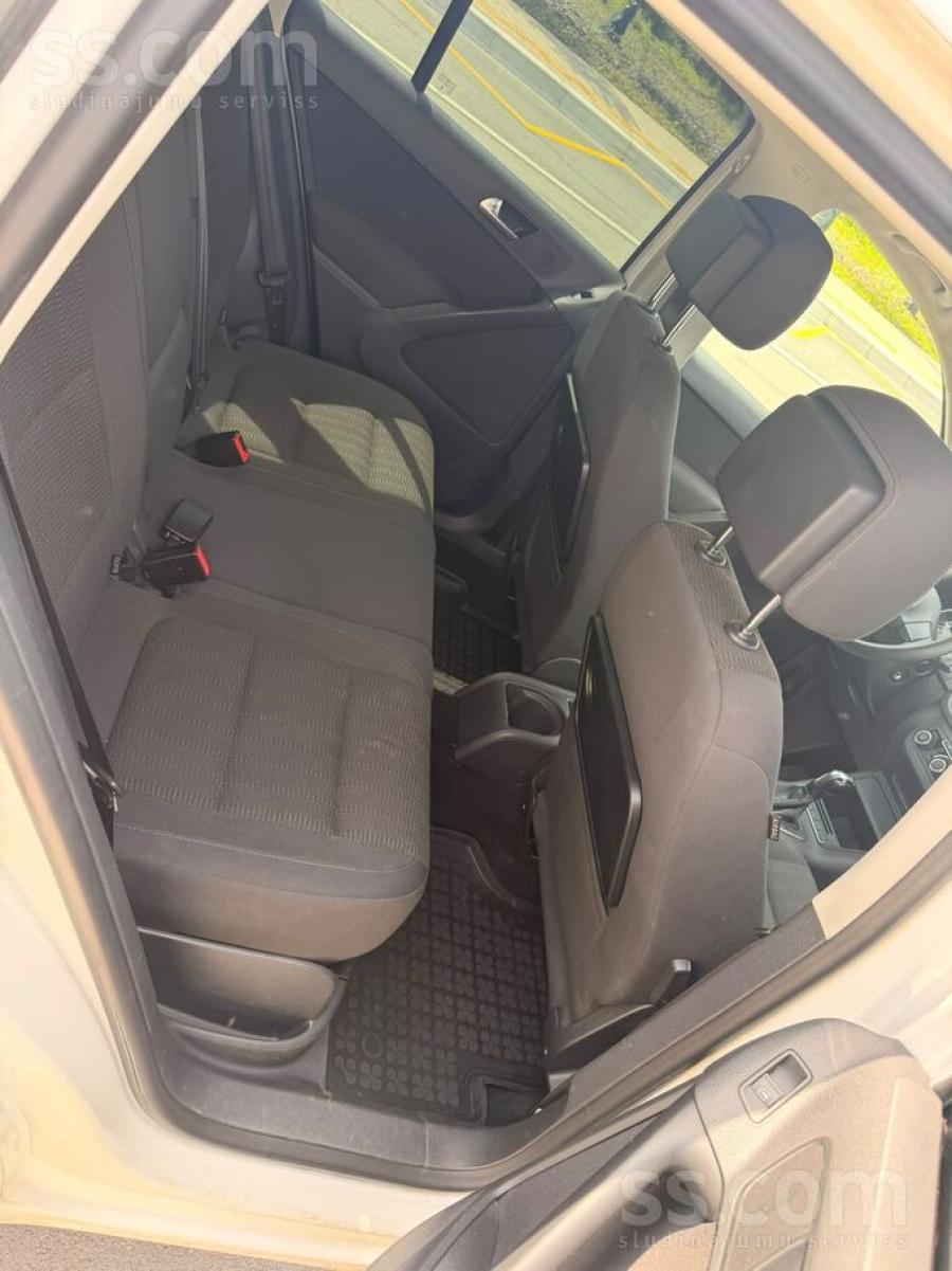 Balts Volkswagen Tiguan 2013 Rīga, ar dzinēja tilpumu 2.00 L un nobraukumu 254 tūkst. km par 9400 €, foto 14 vietnē AUTOMOTO.COM.LV