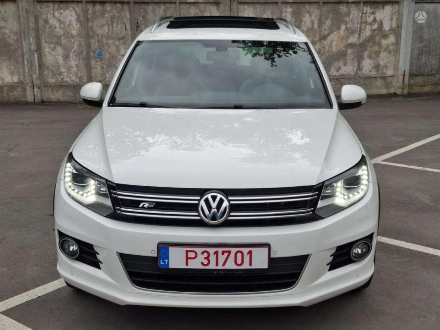 White Volkswagen Tiguan 2013 in Vilnius, with an engine capacity of 1.97 L and mileage of 244 thousand km for 10400 €, photo 9 on AUTOMOTO.COM.LV