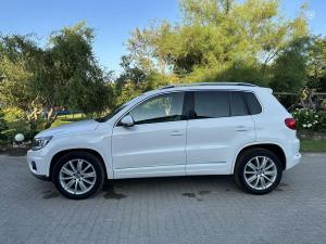 Balts Volkswagen Tiguan 2013 Kretinga, ar dzinēja tilpumu 1.98 L un nobraukumu 104 tūkst. km par 8200 €, foto 5 vietnē AUTOMOTO.COM.LV
