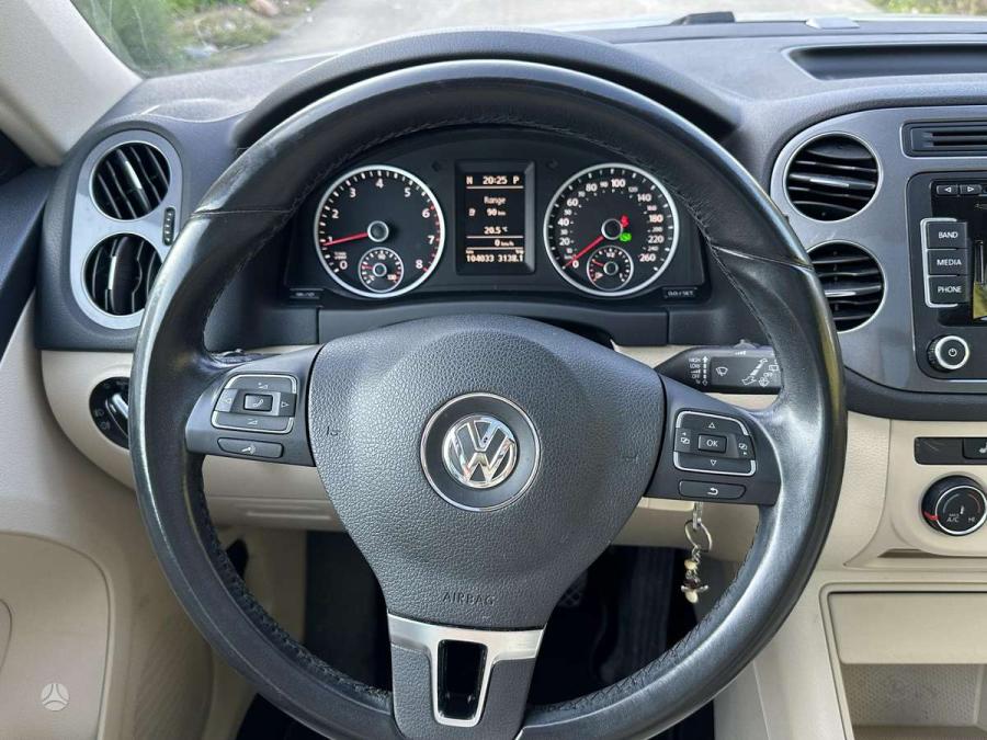 Balts Volkswagen Tiguan 2013 Kretinga, ar dzinēja tilpumu 1.98 L un nobraukumu 104 tūkst. km par 8200 €, foto 15 vietnē AUTOMOTO.COM.LV