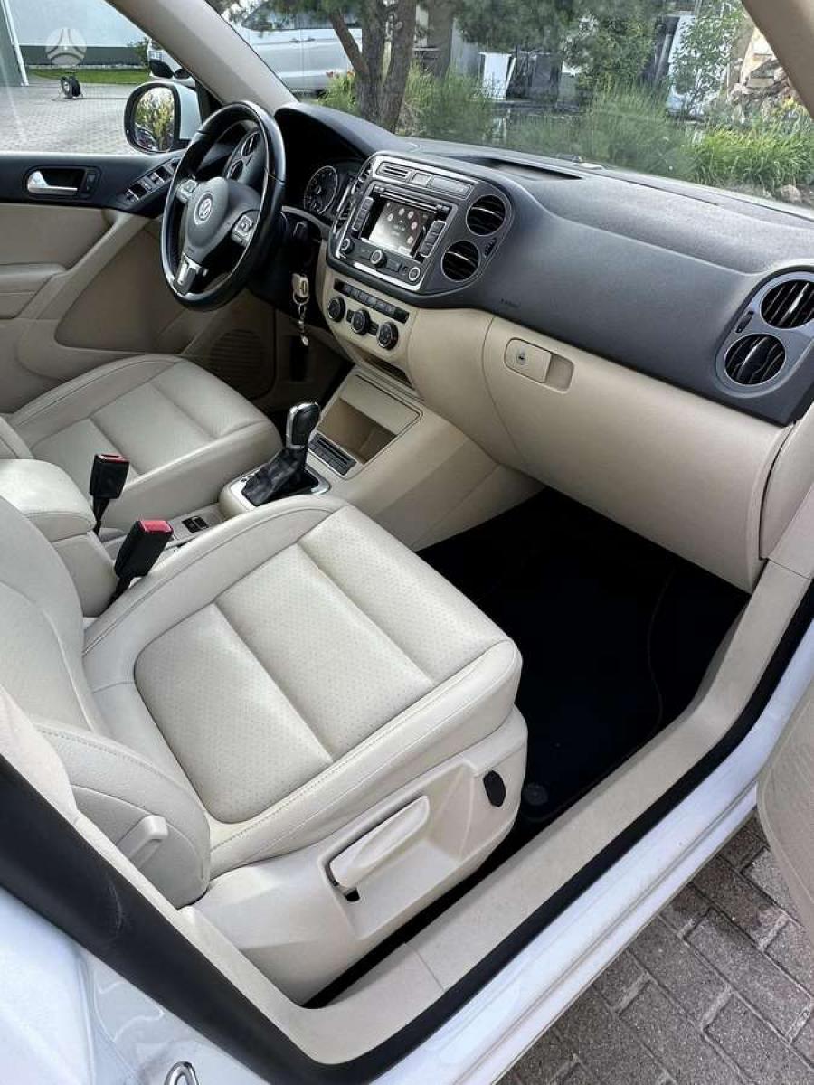 Balts Volkswagen Tiguan 2013 Kretinga, ar dzinēja tilpumu 1.98 L un nobraukumu 104 tūkst. km par 8200 €, foto 20 vietnē AUTOMOTO.COM.LV
