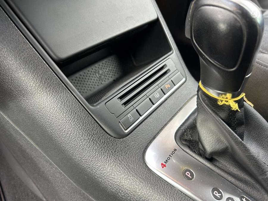White Volkswagen Tiguan 2013 in Kaunas, with an engine capacity of 1.97 L and mileage of 248 thousand km for 8300 €, photo 17 on AUTOMOTO.COM.LV