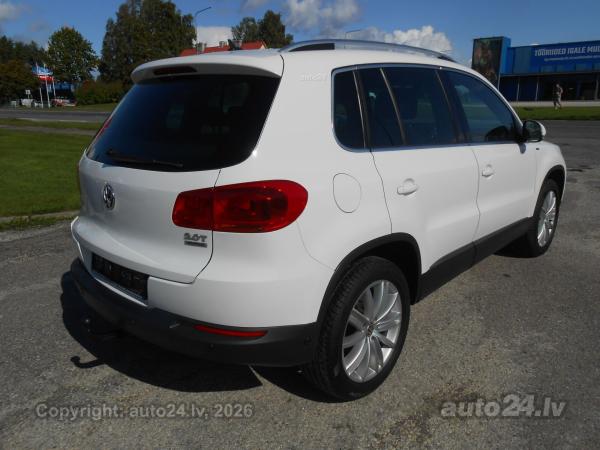 Volkswagen Tiguan 2013 in Viljandi on AUTOMOTO.COM.LV White Volkswagen Tiguan 2013 in Viljandi, with an engine capacity of 2.00 L and mileage of 226 thousand km for 8990 €, photo 3 on AUTOMOTO.COM.LV