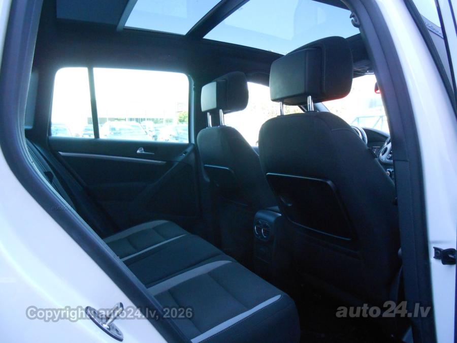 White Volkswagen Tiguan 2013 in Viljandi, with an engine capacity of 2.00 L and mileage of 226 thousand km for 8990 €, photo 14 on AUTOMOTO.COM.LV