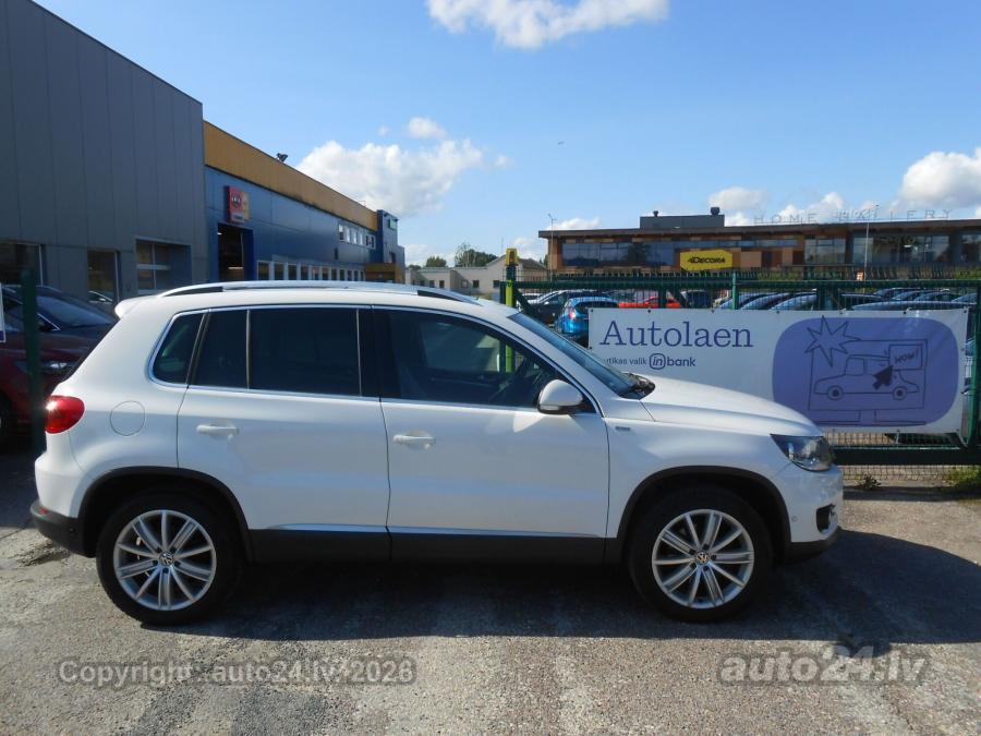 White Volkswagen Tiguan 2013 in Viljandi, with an engine capacity of 2.00 L and mileage of 226 thousand km for 8990 €, photo 21 on AUTOMOTO.COM.LV