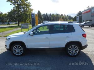 White Volkswagen Tiguan 2013 in Viljandi, with an engine capacity of 2.00 L and mileage of 226 thousand km for 8990 €, photo 22 on AUTOMOTO.COM.LV