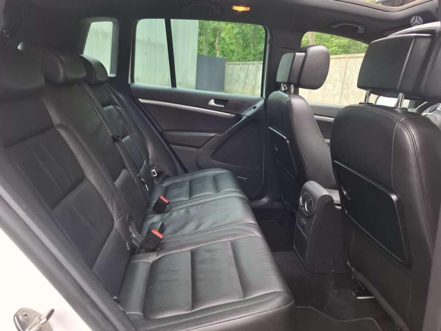 Balts Volkswagen Tiguan 2013 Viļņa, ar dzinēja tilpumu 1.97 L un nobraukumu 244 tūkst. km par 9700 €, foto 26 vietnē AUTOMOTO.COM.LV