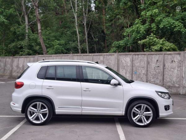 Фольксваген Тигуан 2013 в Вильнюс на AUTOMOTO.COM.LV Белый Фольксваген Тигуан 2013 в Вильнюс, объемом двигателя 1.97 л и пробегом 244 тыс. км за 9700 €, фото 7 на AUTOMOTO.COM.LV