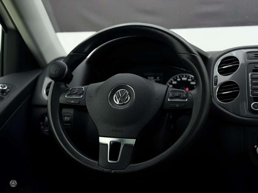 Balts Volkswagen Tiguan 2013 Viļņa, ar dzinēja tilpumu 1.97 L un nobraukumu 119 tūkst. km par 12200 €, foto 19 vietnē AUTOMOTO.COM.LV