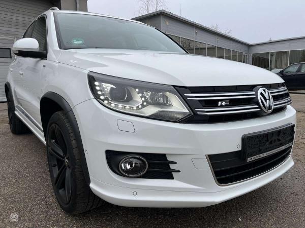 White Volkswagen Tiguan 2014 in Utena, with an engine capacity of 2.00 L and mileage of 246 thousand km for 11800 €, photo 2 on AUTOMOTO.COM.LV