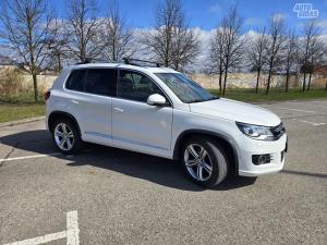 White Volkswagen Tiguan 2014 in Kaunas, with an engine capacity of 2.00 L and mileage of 370 thousand km for 8990 €, photo  on AUTOMOTO.COM.LV