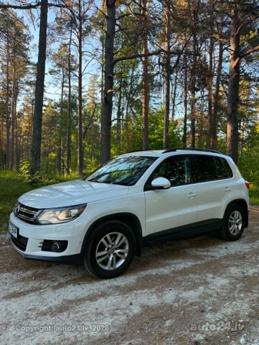 White Volkswagen Tiguan 2014 in Tallinn, with an engine capacity of 1.40 L and mileage of 165 thousand km for 9900 €, photo 1 on AUTOMOTO.COM.LV