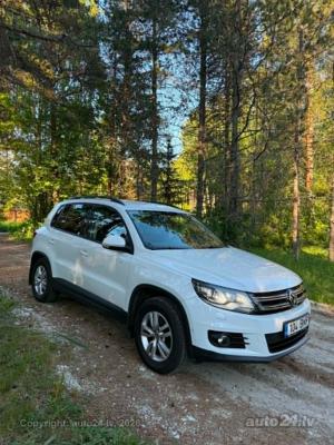 White Volkswagen Tiguan 2014 in Tallinn, with an engine capacity of 1.40 L and mileage of 165 thousand km for 9900 €, photo 3 on AUTOMOTO.COM.LV