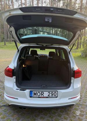 White Volkswagen Tiguan 2014 in Moletai, with an engine capacity of 1.97 L and mileage of 137 thousand km for 12700 €, photo 7 on AUTOMOTO.COM.LV