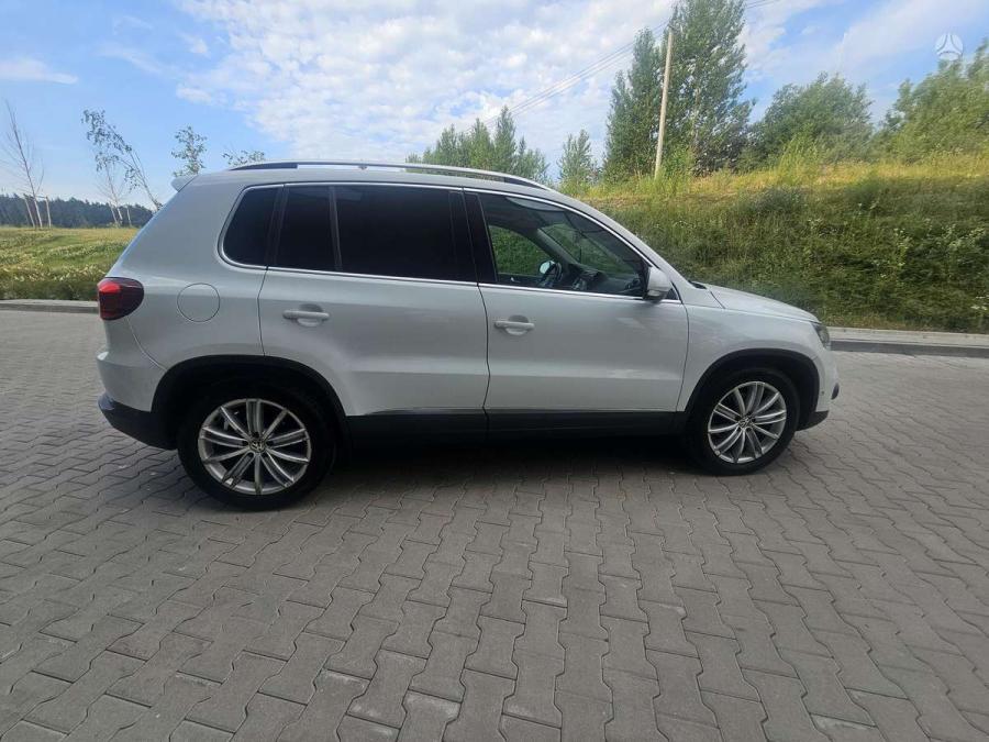 Balts Volkswagen Tiguan 2014 Viļņa, ar dzinēja tilpumu 2.00 L un nobraukumu 241 tūkst. km par 8350 €, foto 8 vietnē AUTOMOTO.COM.LV