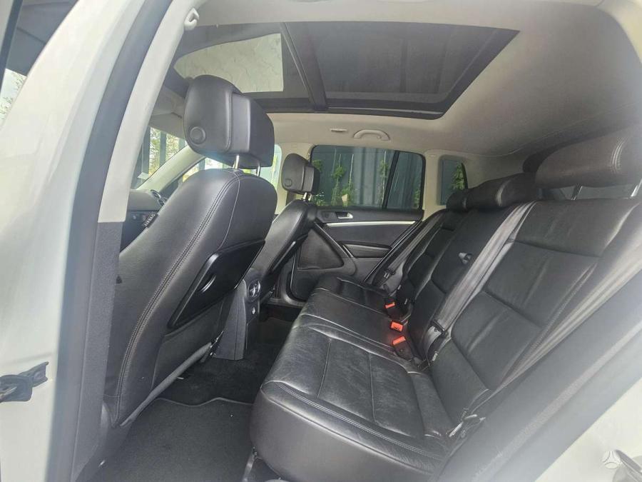 Balts Volkswagen Tiguan 2014 Viļņa, ar dzinēja tilpumu 2.00 L un nobraukumu 241 tūkst. km par 8350 €, foto 19 vietnē AUTOMOTO.COM.LV