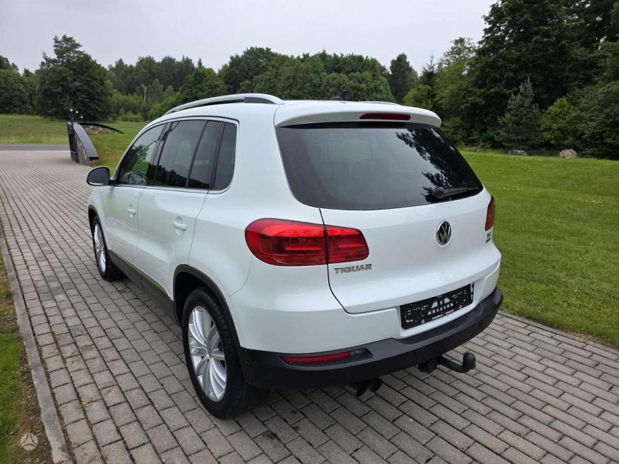 White Volkswagen Tiguan 2014 in Telschi, with an engine capacity of 1.39 L and mileage of 220 thousand km for 9200 €, photo 5 on AUTOMOTO.COM.LV