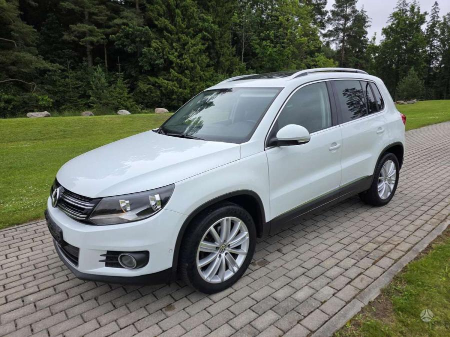 White Volkswagen Tiguan 2014 in Telschi, with an engine capacity of 1.39 L and mileage of 220 thousand km for 9200 €, photo 8 on AUTOMOTO.COM.LV