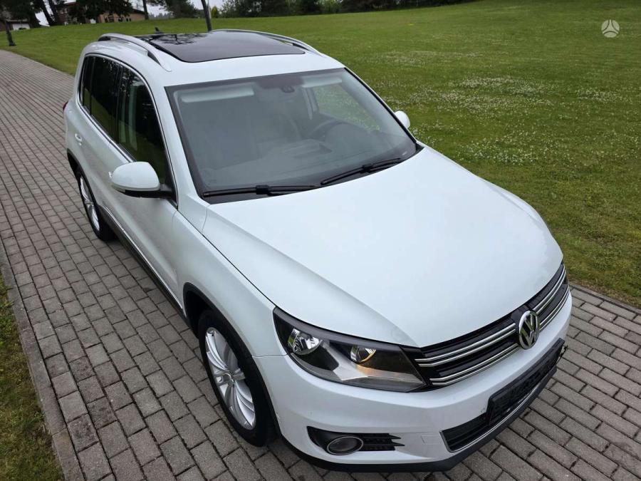 White Volkswagen Tiguan 2014 in Telschi, with an engine capacity of 1.39 L and mileage of 220 thousand km for 9200 €, photo 15 on AUTOMOTO.COM.LV