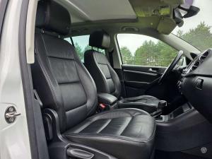 White Volkswagen Tiguan 2014 in Telschi, with an engine capacity of 1.39 L and mileage of 220 thousand km for 9200 €, photo 21 on AUTOMOTO.COM.LV