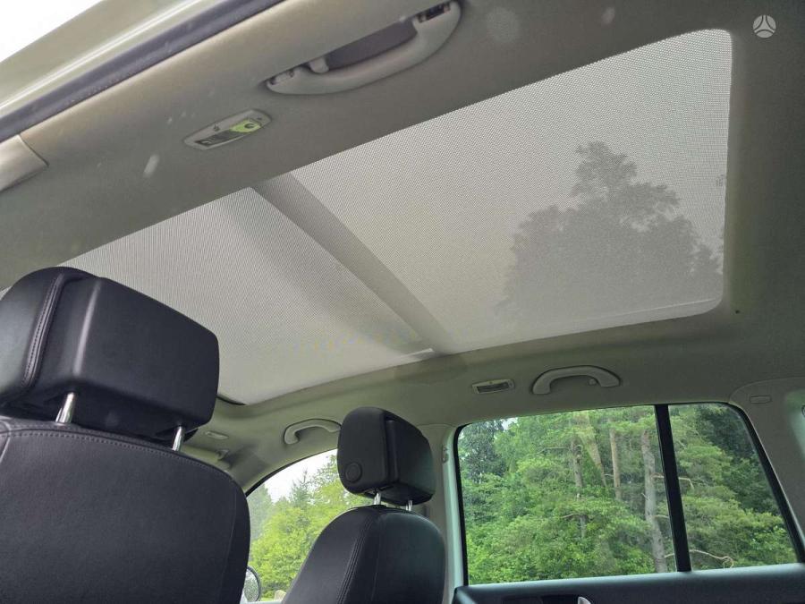 White Volkswagen Tiguan 2014 in Telschi, with an engine capacity of 1.39 L and mileage of 220 thousand km for 9200 €, photo 25 on AUTOMOTO.COM.LV