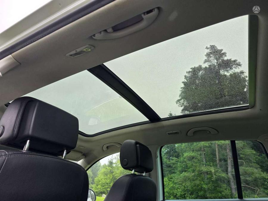White Volkswagen Tiguan 2014 in Telschi, with an engine capacity of 1.39 L and mileage of 220 thousand km for 9200 €, photo 26 on AUTOMOTO.COM.LV