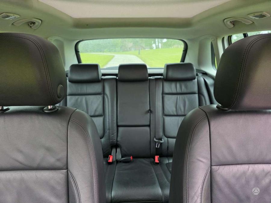 White Volkswagen Tiguan 2014 in Telschi, with an engine capacity of 1.39 L and mileage of 220 thousand km for 9200 €, photo 28 on AUTOMOTO.COM.LV