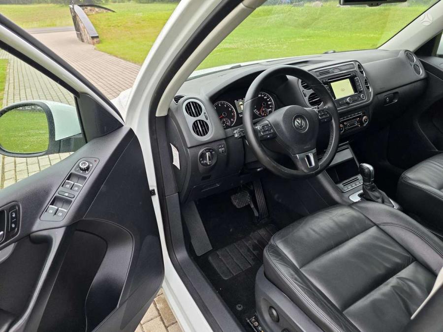 White Volkswagen Tiguan 2014 in Telschi, with an engine capacity of 1.39 L and mileage of 220 thousand km for 9200 €, photo 29 on AUTOMOTO.COM.LV