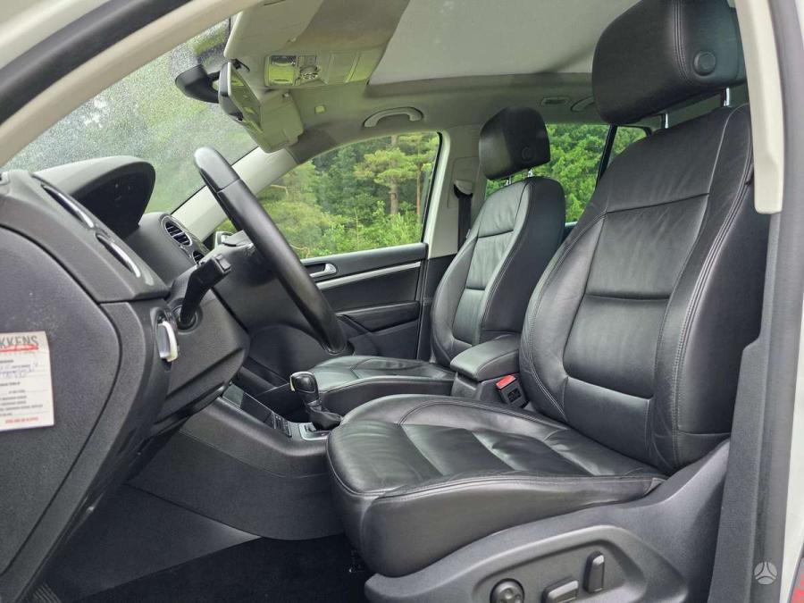 White Volkswagen Tiguan 2014 in Telschi, with an engine capacity of 1.39 L and mileage of 220 thousand km for 9200 €, photo 30 on AUTOMOTO.COM.LV