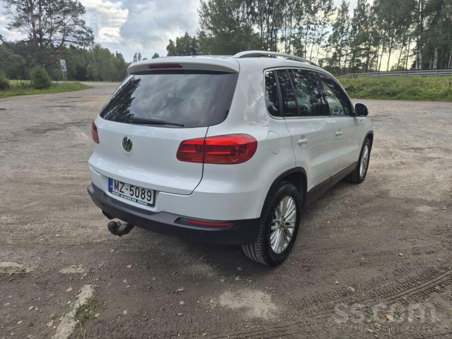 Balts Volkswagen Tiguan 2014 Valmiera, ar dzinēja tilpumu 2.00 L un nobraukumu 223 tūkst. km par 9200 €, foto 5 vietnē AUTOMOTO.COM.LV