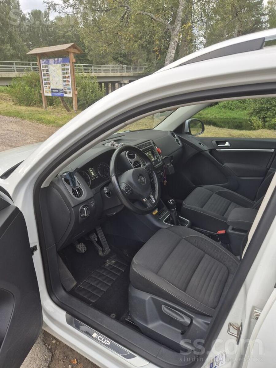 Balts Volkswagen Tiguan 2014 Valmiera, ar dzinēja tilpumu 2.00 L un nobraukumu 223 tūkst. km par 9200 €, foto 6 vietnē AUTOMOTO.COM.LV