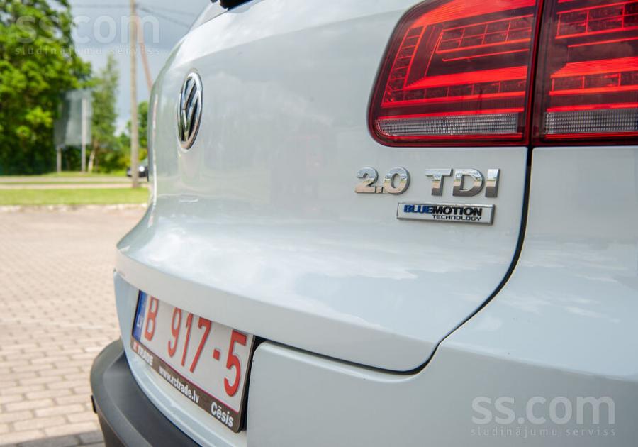 White Volkswagen Tiguan 2015 in Cesis, with an engine capacity of 2.00 L and mileage of 136 thousand km for 11500 €, photo 11 on AUTOMOTO.COM.LV