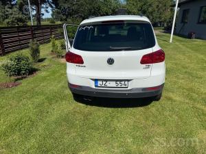 Balts Volkswagen Tiguan 2015 Rīga, ar dzinēja tilpumu 1.40 L un nobraukumu 118 tūkst. km par 9500 €, foto 4 vietnē AUTOMOTO.COM.LV
