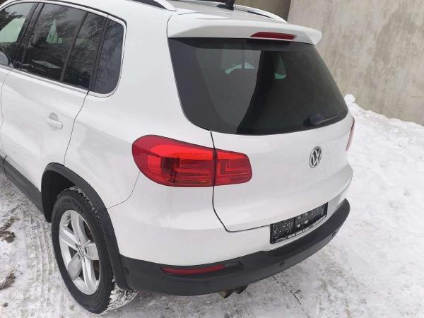 White Volkswagen Tiguan 2015 in Kedainiai, with an engine capacity of 1.97 L and mileage of 242 thousand km for 10950 €, photo 11 on AUTOMOTO.COM.LV