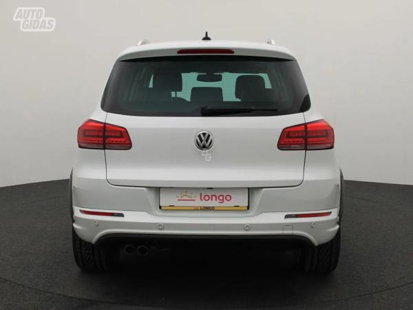 Balts Volkswagen Tiguan 2015 Viļņa, ar dzinēja tilpumu 2.00 L un nobraukumu 234 tūkst. km par 13599 €, foto 5 vietnē AUTOMOTO.COM.LV