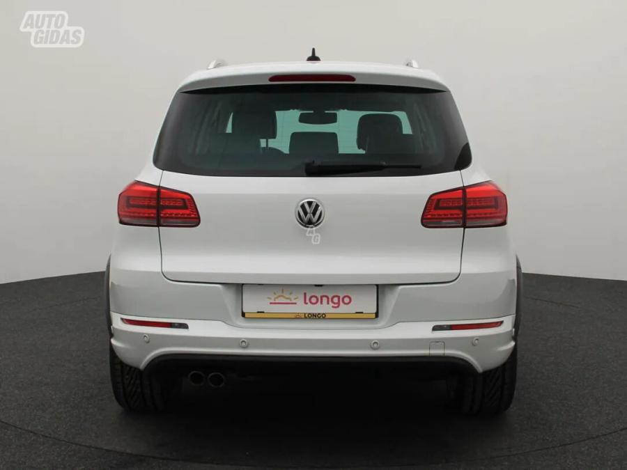 Balts Volkswagen Tiguan 2015 Viļņa, ar dzinēja tilpumu 2.00 L un nobraukumu 234 tūkst. km par 13599 €, foto 6 vietnē AUTOMOTO.COM.LV