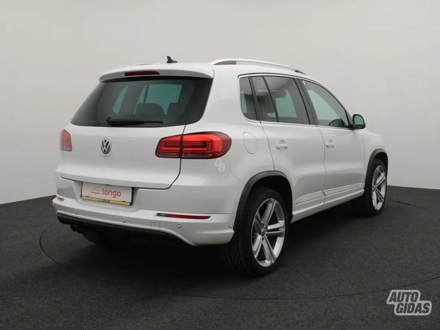 Balts Volkswagen Tiguan 2015 Viļņa, ar dzinēja tilpumu 2.00 L un nobraukumu 234 tūkst. km par 13599 €, foto 9 vietnē AUTOMOTO.COM.LV