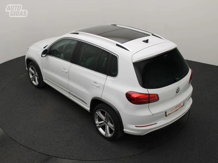 Balts Volkswagen Tiguan 2015 Viļņa, ar dzinēja tilpumu 2.00 L un nobraukumu 234 tūkst. km par 13599 €, foto 13 vietnē AUTOMOTO.COM.LV