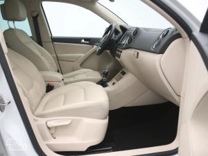 Balts Volkswagen Tiguan 2015 Viļņa, ar dzinēja tilpumu 2.00 L un nobraukumu 234 tūkst. km par 13599 €, foto 15 vietnē AUTOMOTO.COM.LV