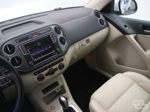Balts Volkswagen Tiguan 2015 Viļņa, ar dzinēja tilpumu 2.00 L un nobraukumu 234 tūkst. km par 13599 €, foto 22 vietnē AUTOMOTO.COM.LV