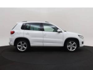 White Volkswagen Tiguan 2015 in Panevezys, with an engine capacity of 1.40 L and mileage of 267 thousand km for 8150 €, photo 7 on AUTOMOTO.COM.LV