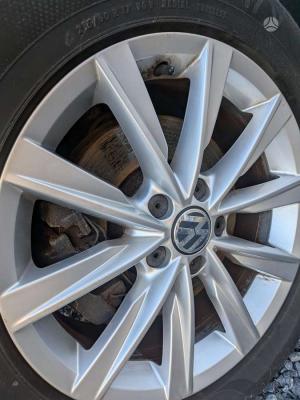 White Volkswagen Tiguan 2015 in Utena, with an engine capacity of 1.97 L and mileage of 150 thousand km for 8200 €, photo 12 on AUTOMOTO.COM.LV