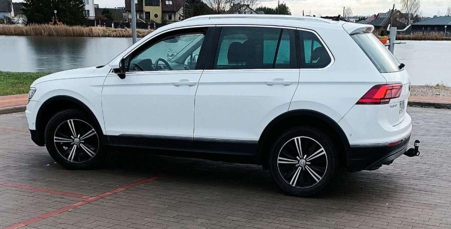 Balts Volkswagen Tiguan 2016 Kauņa, ar dzinēja tilpumu 2.00 L un nobraukumu 163 tūkst. km par 15450 €, foto 1 vietnē AUTOMOTO.COM.LV