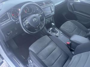 White Volkswagen Tiguan 2016 in Marijampole, with an engine capacity of 1.97 L and mileage of 297 thousand km for 15400 €, photo 7 on AUTOMOTO.COM.LV
